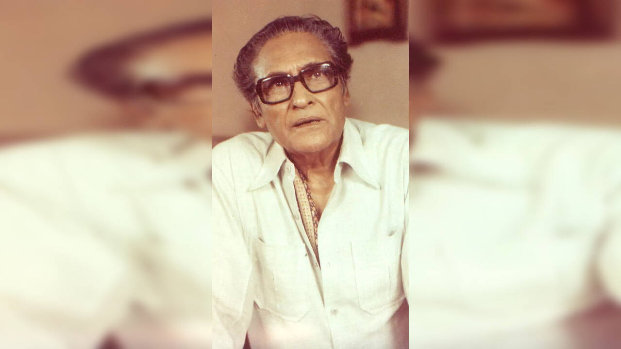 Most iconic roles of Ashok Kumar