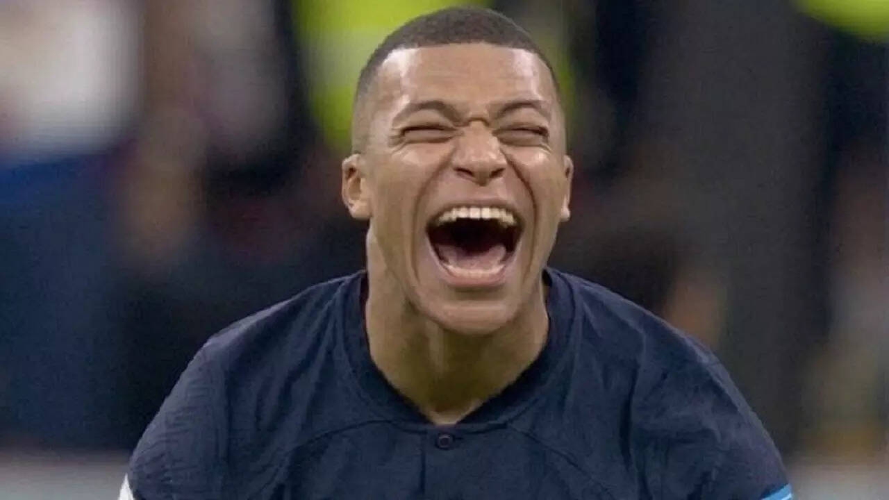 Kylian Mbappe's reaction goes viral after Harry Kane misses penalty ...