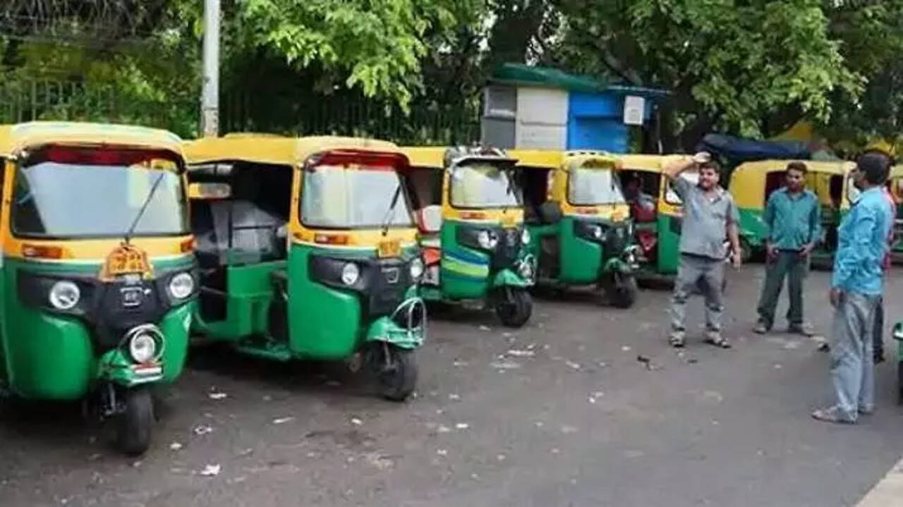 Pune: Pune auto strike: Auto rickshaw unions in Pune to go on ...