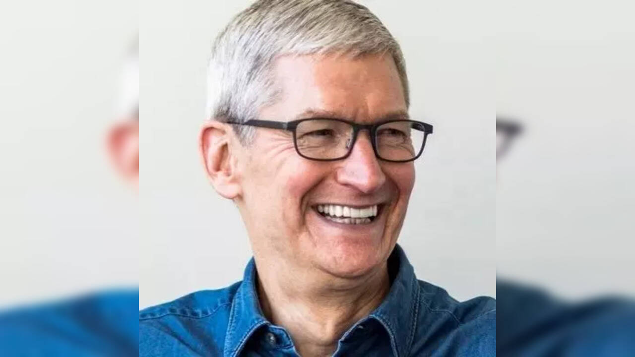 Tim Cook visits Sony's cutting-edge facility in Japan | Technology ...