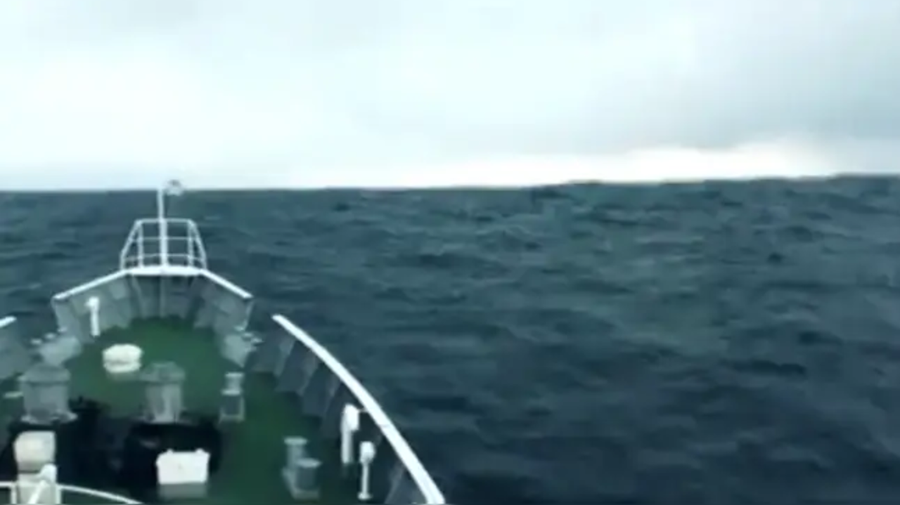 Rare footage shows ship passing over a tsunami wave during Japan's 2011 ...