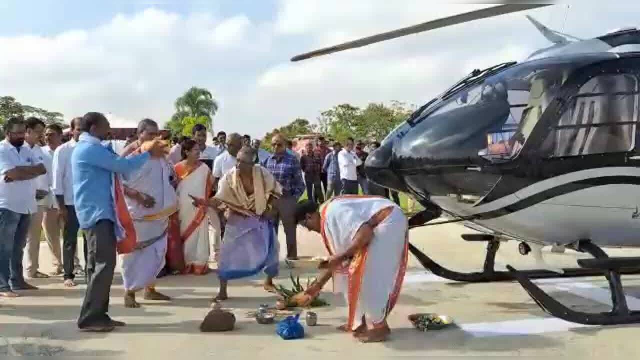 Telangana: Hyderabad businessman takes helicopter to temple for Vehicle ...