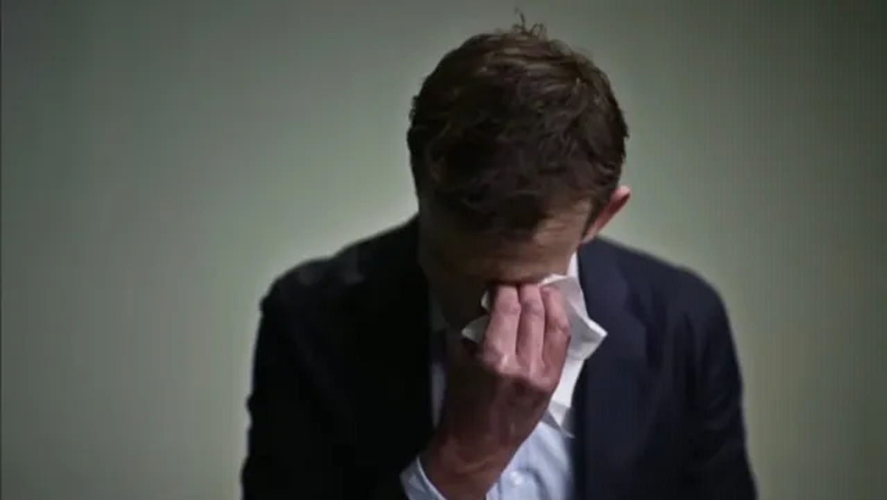 WATCH: Adam Gilchrist breaks down in tears while remembering Shane ...