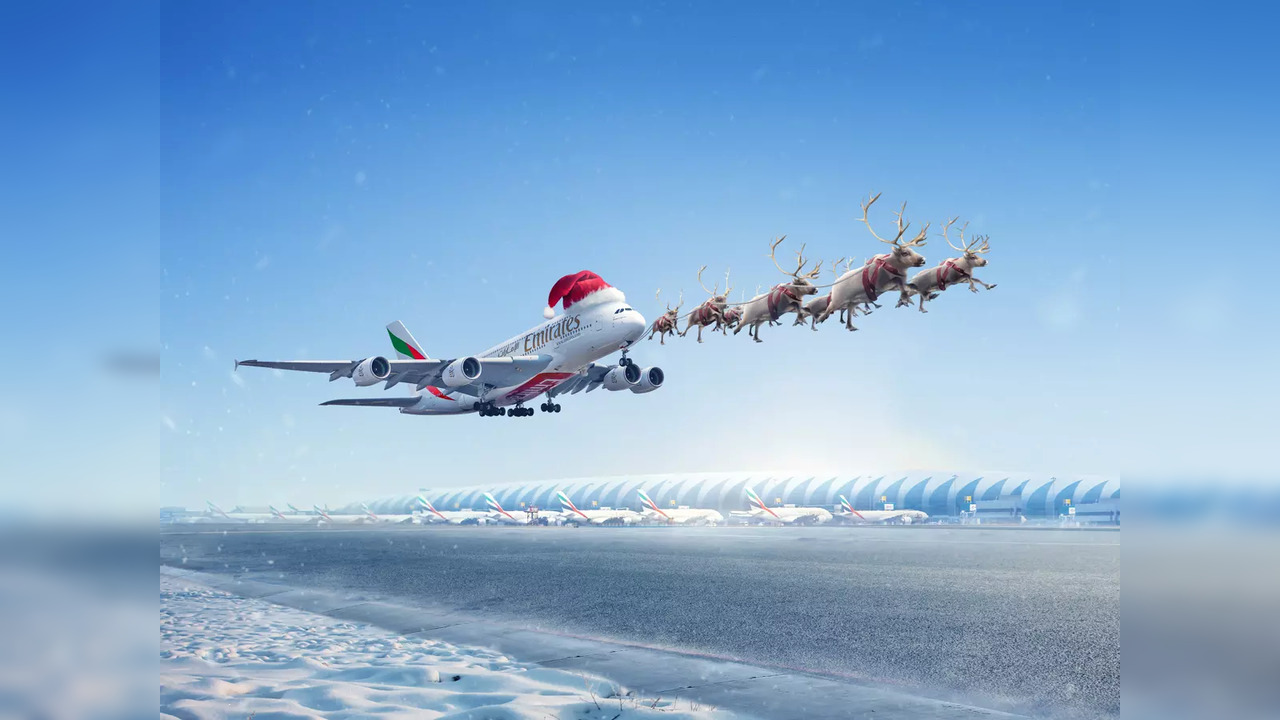 Christmas special Santa flight! Emirates' A-380 aircraft 'steered' by ...