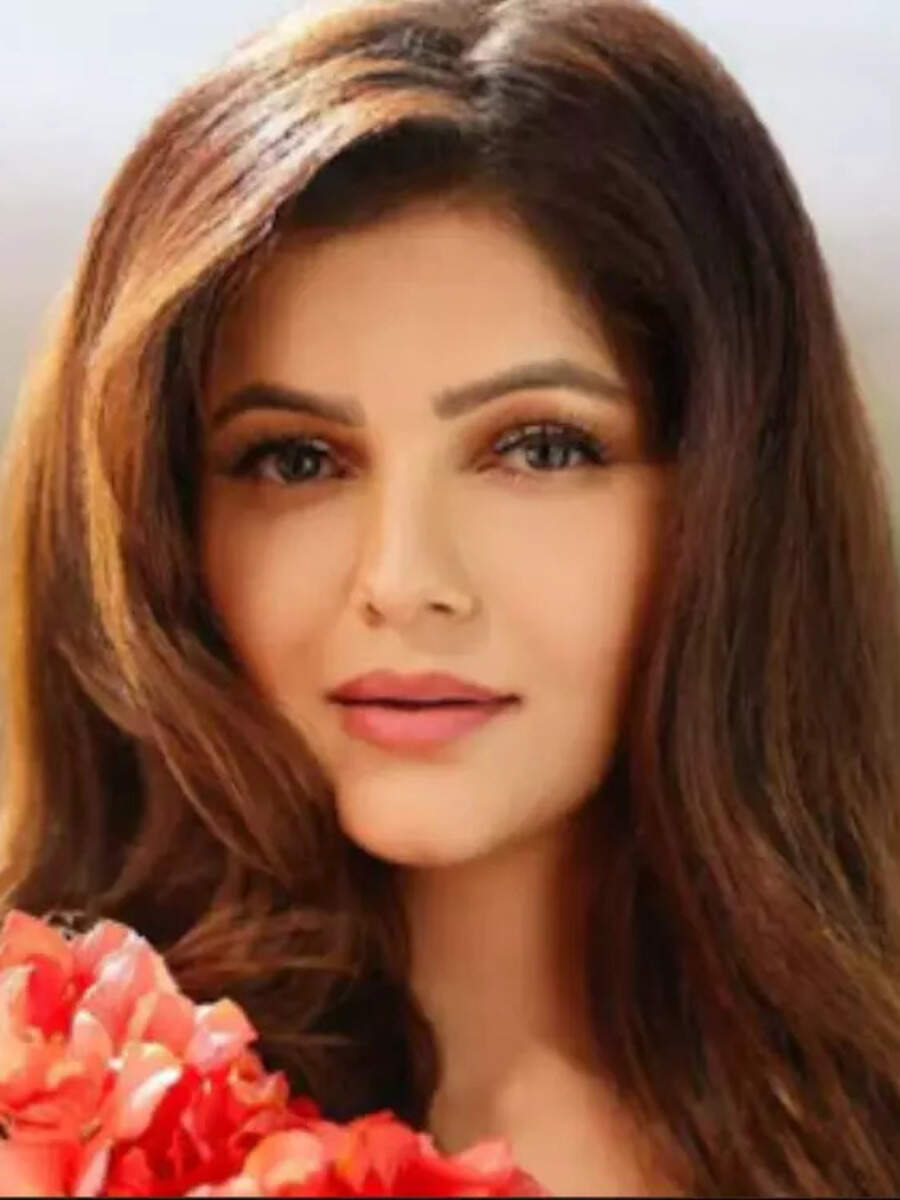 Want glowing skin like Rubina Dilaik? Know her skin care routine| Times Now