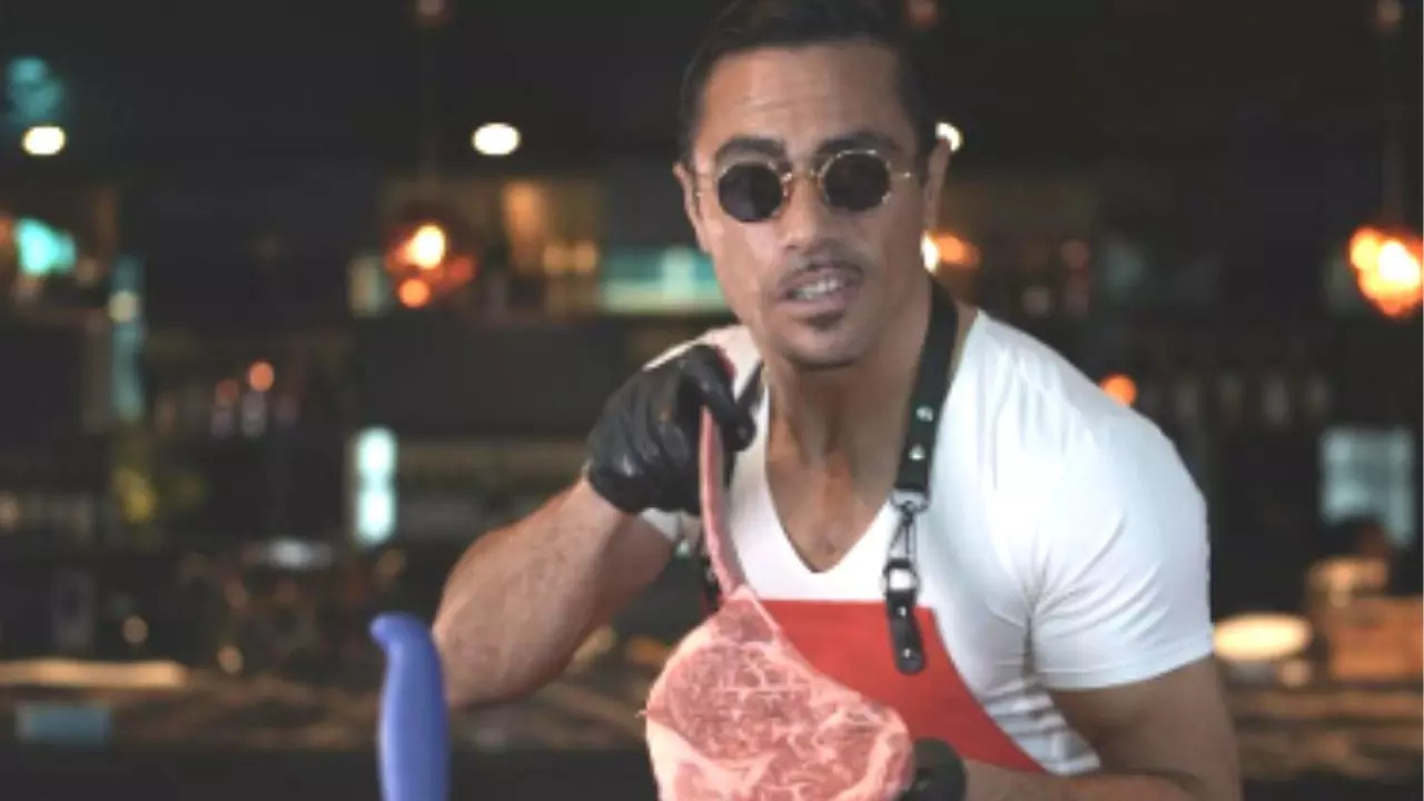 Salt Bae disrespects customer, talks on AirPods after charging a hefty ...