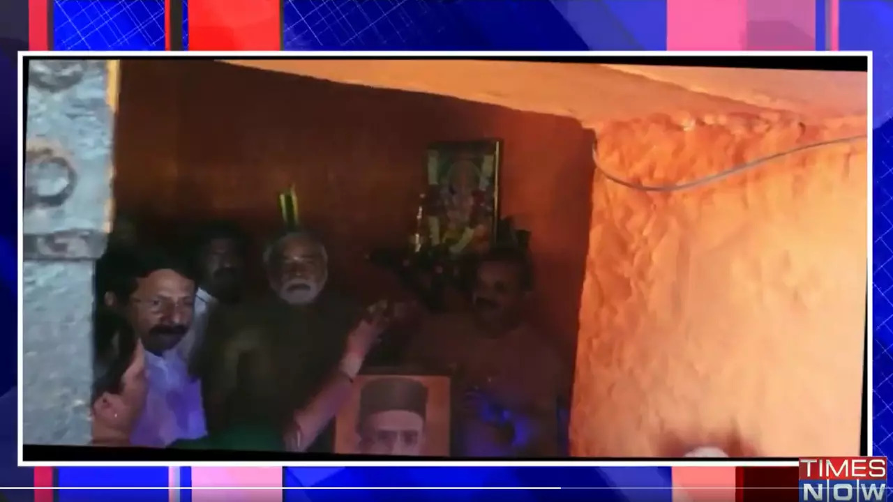 Savarkar's photo installed inside Hindalga jail with Karnataka minister ...