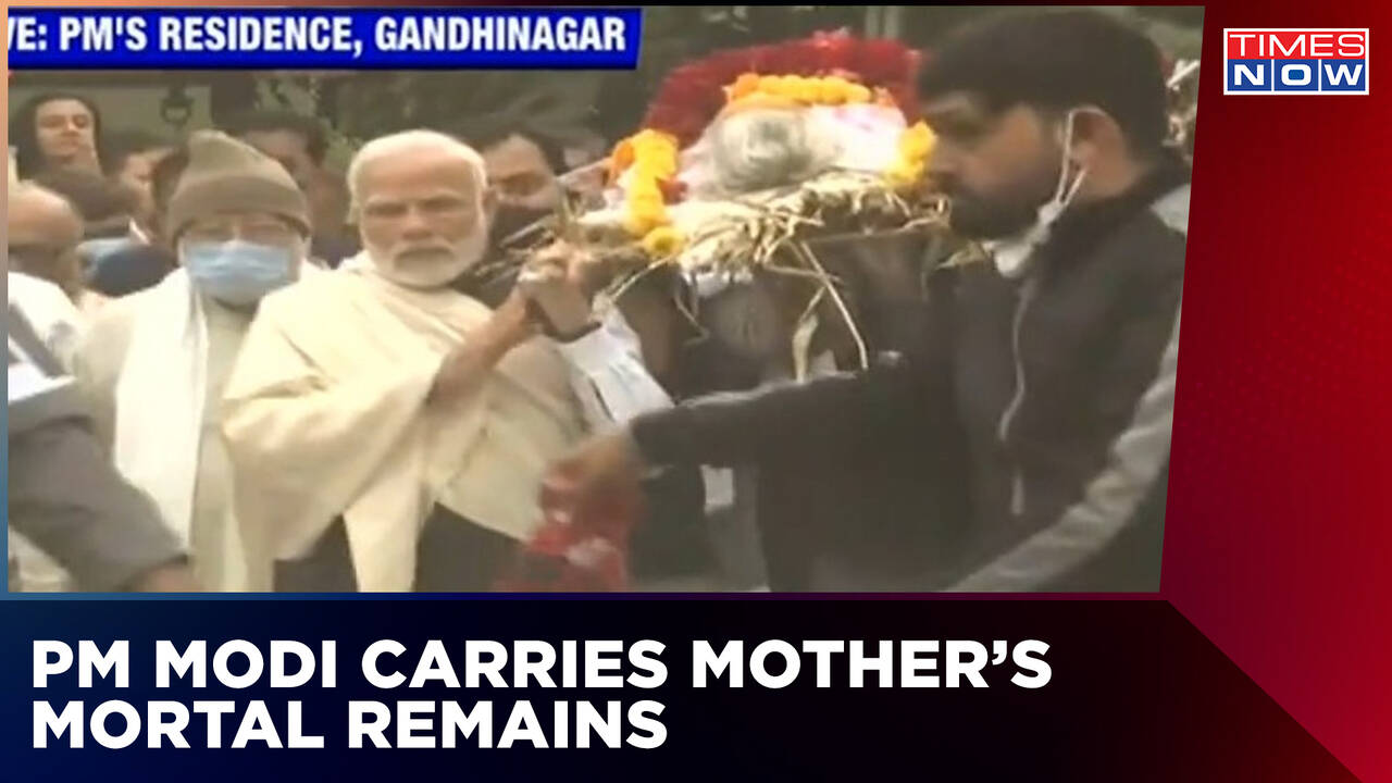 Prime Minister Modi Carries Mortal Remains Of Mother On Shoulder As ...