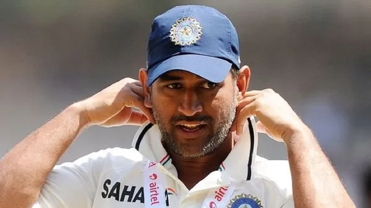 Shed a few tears, wore his jersey all night: What MS Dhoni did after ...