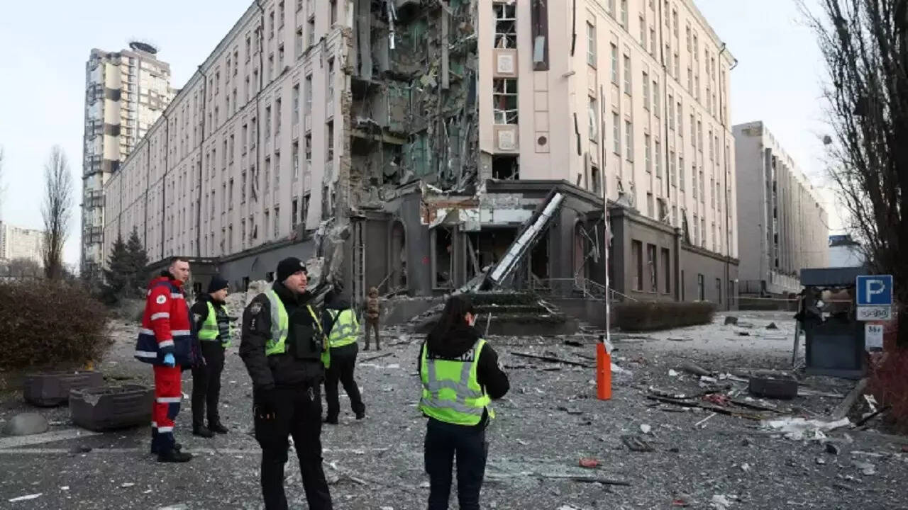 Air Raids Sirens Wail As Blasts Hit Kyiv Across Ukraine In Wee Hours Of New Year