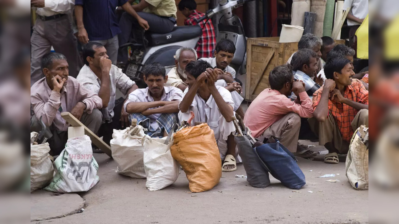 Unemployment in India rises to 16-month high of 8.30 percent in Dec ...