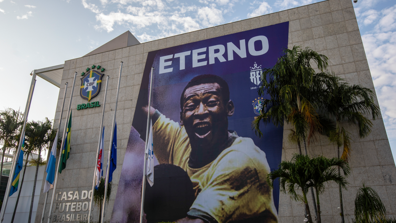 Final farewell for Pele, Brazil's football 'King' | Football News ...