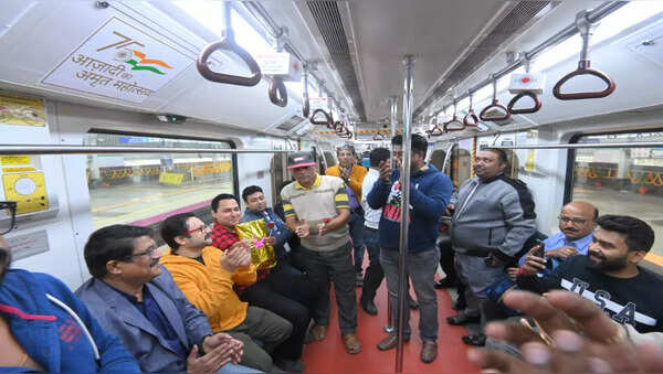 Kolkata Metro Purple Line: 5,000 commuters travel on Day 1 of commercial services on Joka ...