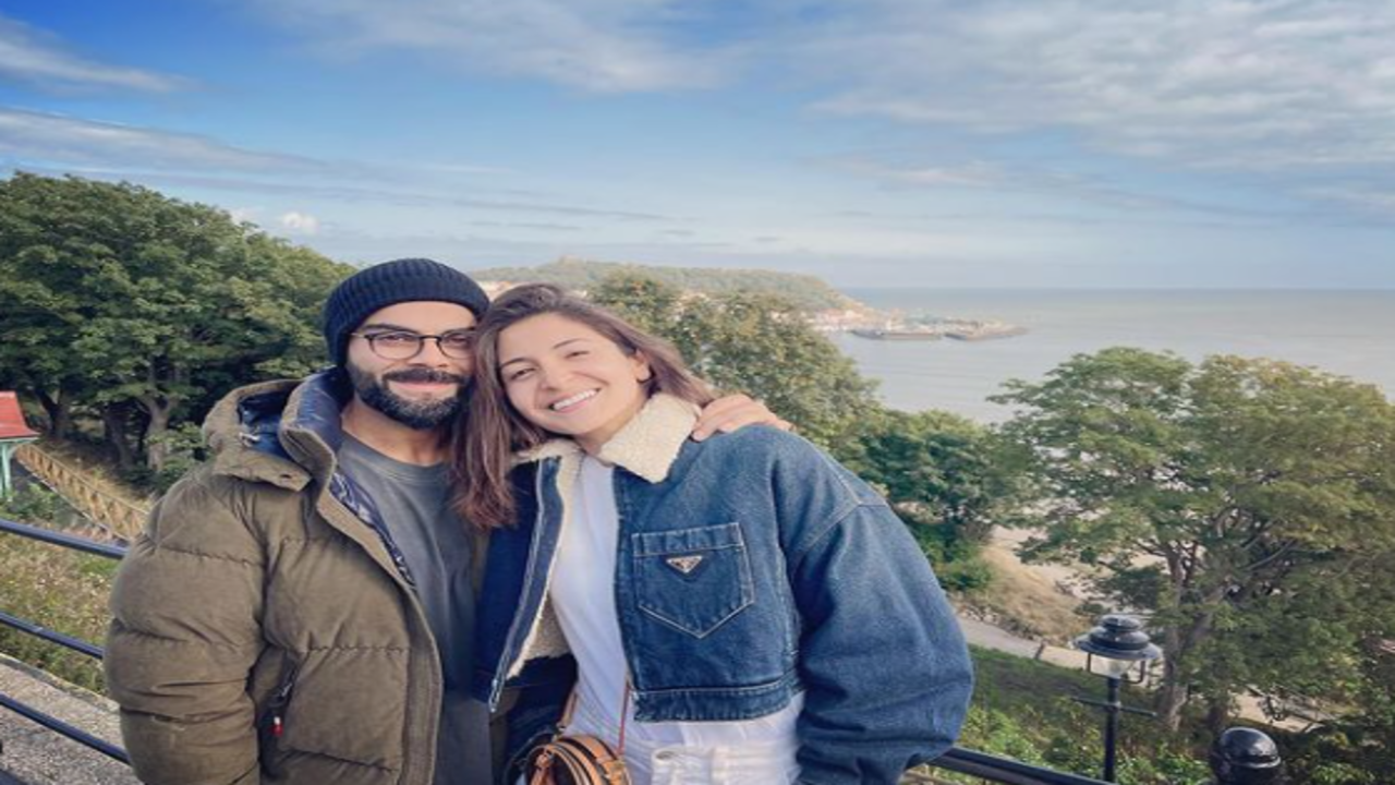 Virat Kohli, Anushka Sharma visit Baba Neem Karoli's Ashram in ...