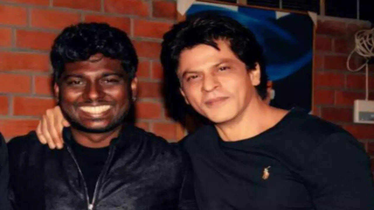 Shah Rukh Khan’s Jawan director Atlee praises Pathaan trailer, King Khan replies to him with ...
