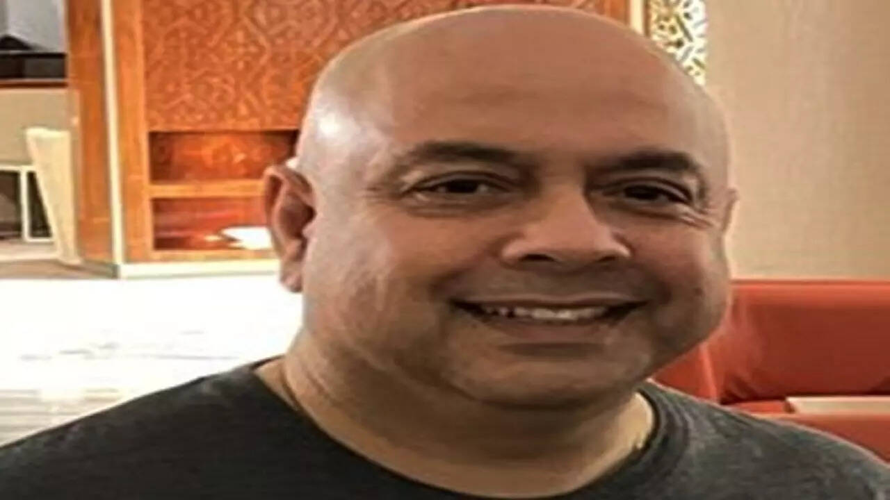AI 'pee-gate': Key witness says 'co-passenger was so intoxicated that ...