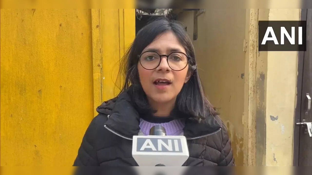 Man molests, drags DCW chief Swati Maliwal near AIIMS Delhi; accused arrested - WATCH | Delhi ...