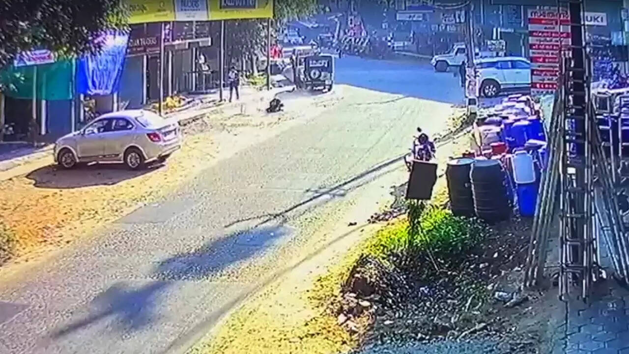 WATCH: Two school children grievously injured in stray dog attack in Kerala's Kozhikode district ...