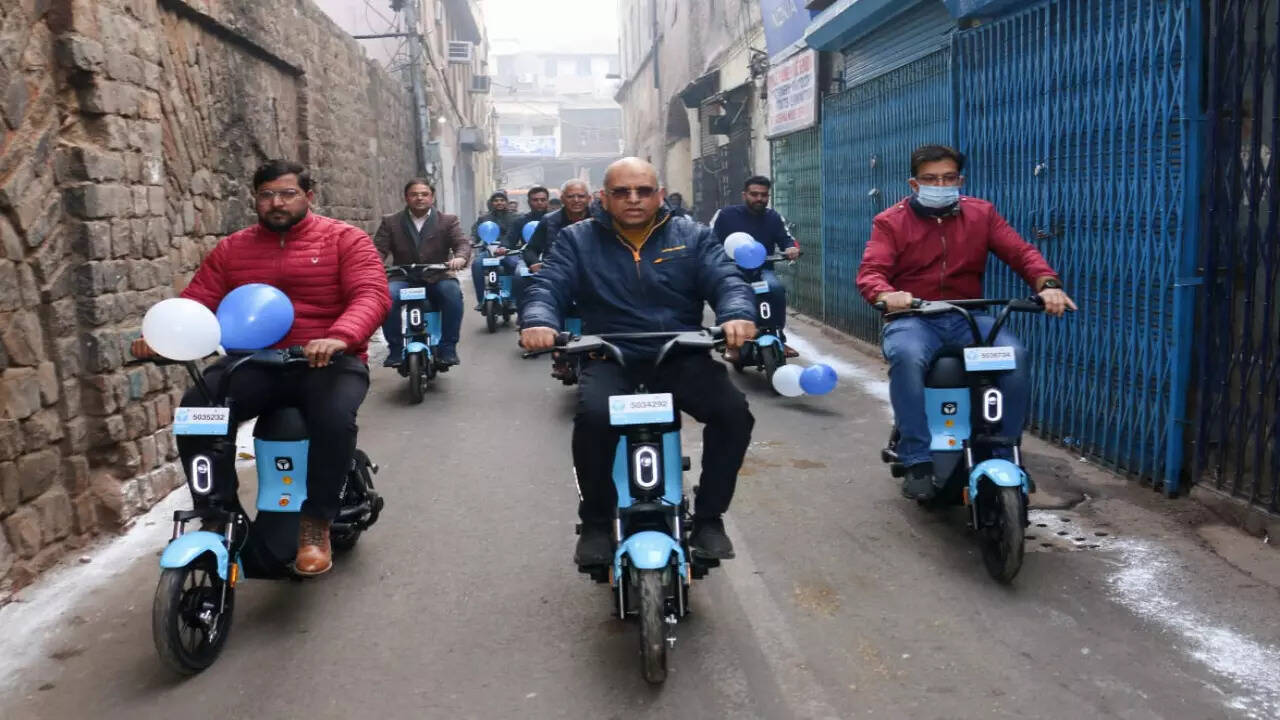 Now take 3-hour guided heritage tour of Walled City of Delhi on e-bikes ...