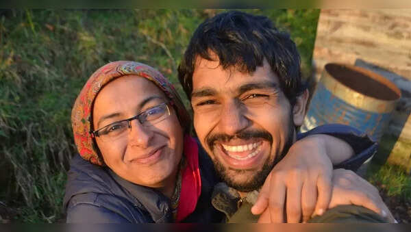 Viral: IIT Topper couple quit US jobs to do farming, says building mud ...