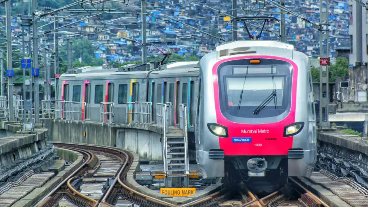 Growing Mumbai Metro: 18 more daily trips, faster services from today ...