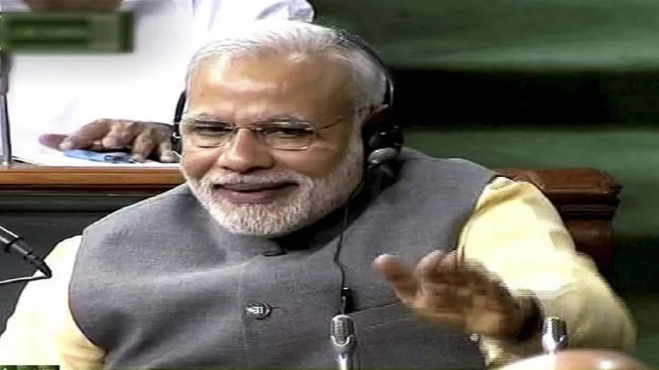 PM Modi thumps desk 124 times during Sitharaman's shortest-ever budget ...