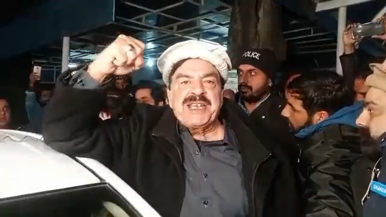 Former Pak home minister Sheikh Rashid arrested in late-night raid ...