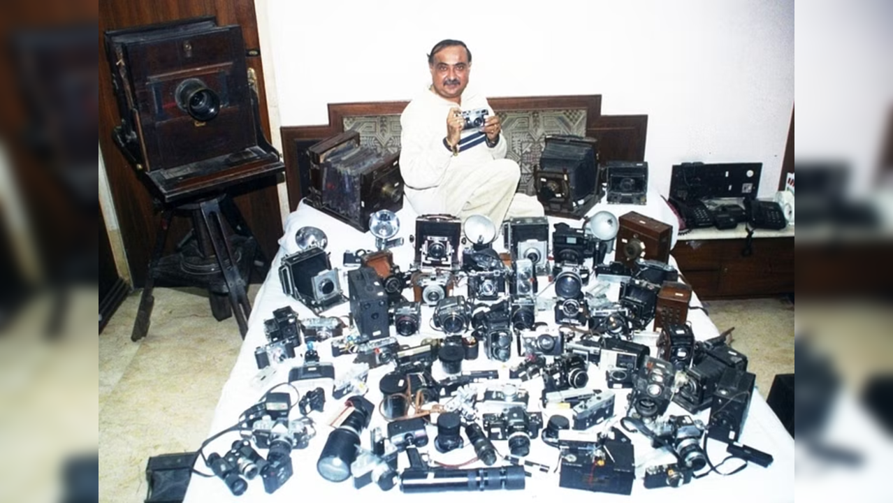 Dilish Parekh, the man with world's largest camera collection, dies in ...