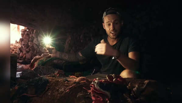 YouTuber spends a week living with tribe that digs up corpses of their ...