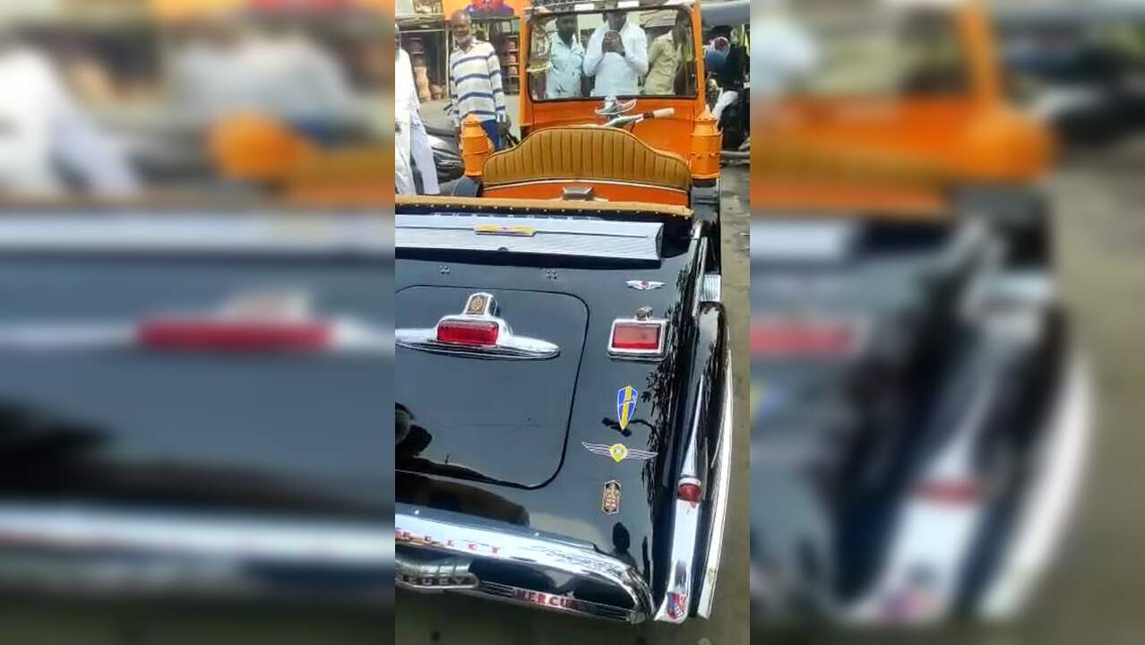 Auto-rickshaw that looks like a convertible luxury car impresses Harsh ...