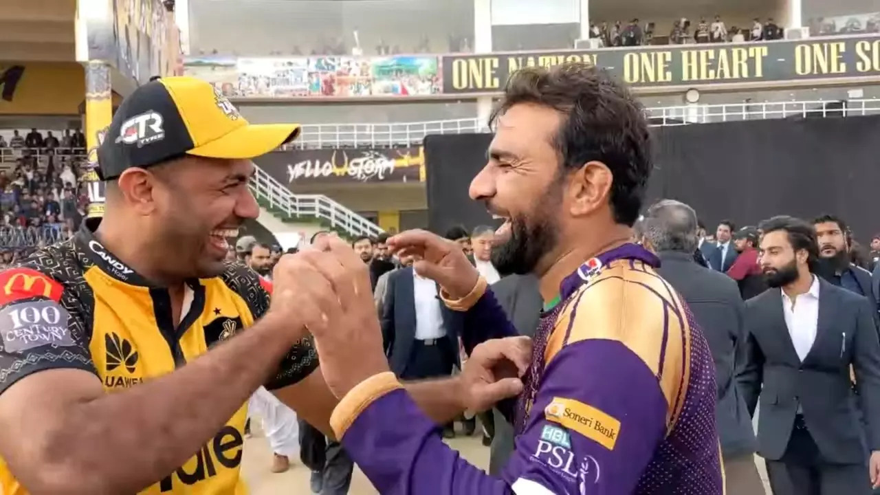 Note karle PSL mein nahi chalega: Wahab Riaz challenges Iftikhar Ahmed ...