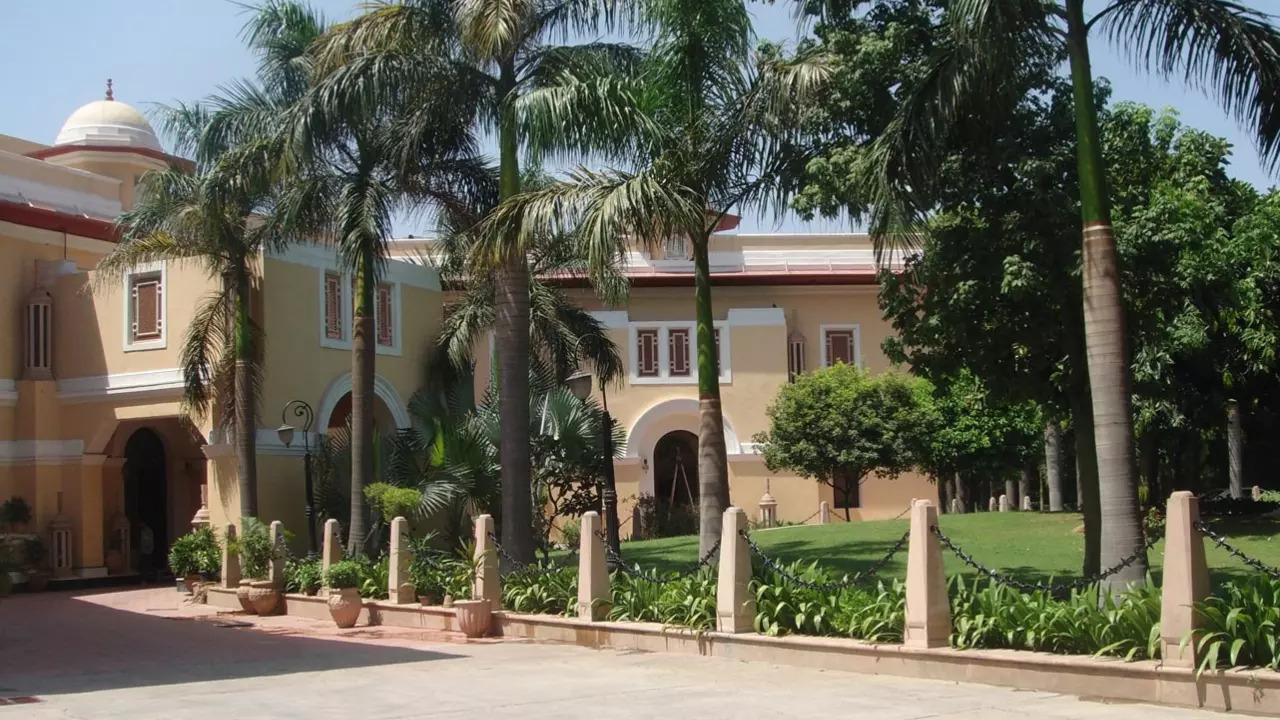 Delhi gets a new Sculpture Park at Bikaner House, first-of-its-kind in ...