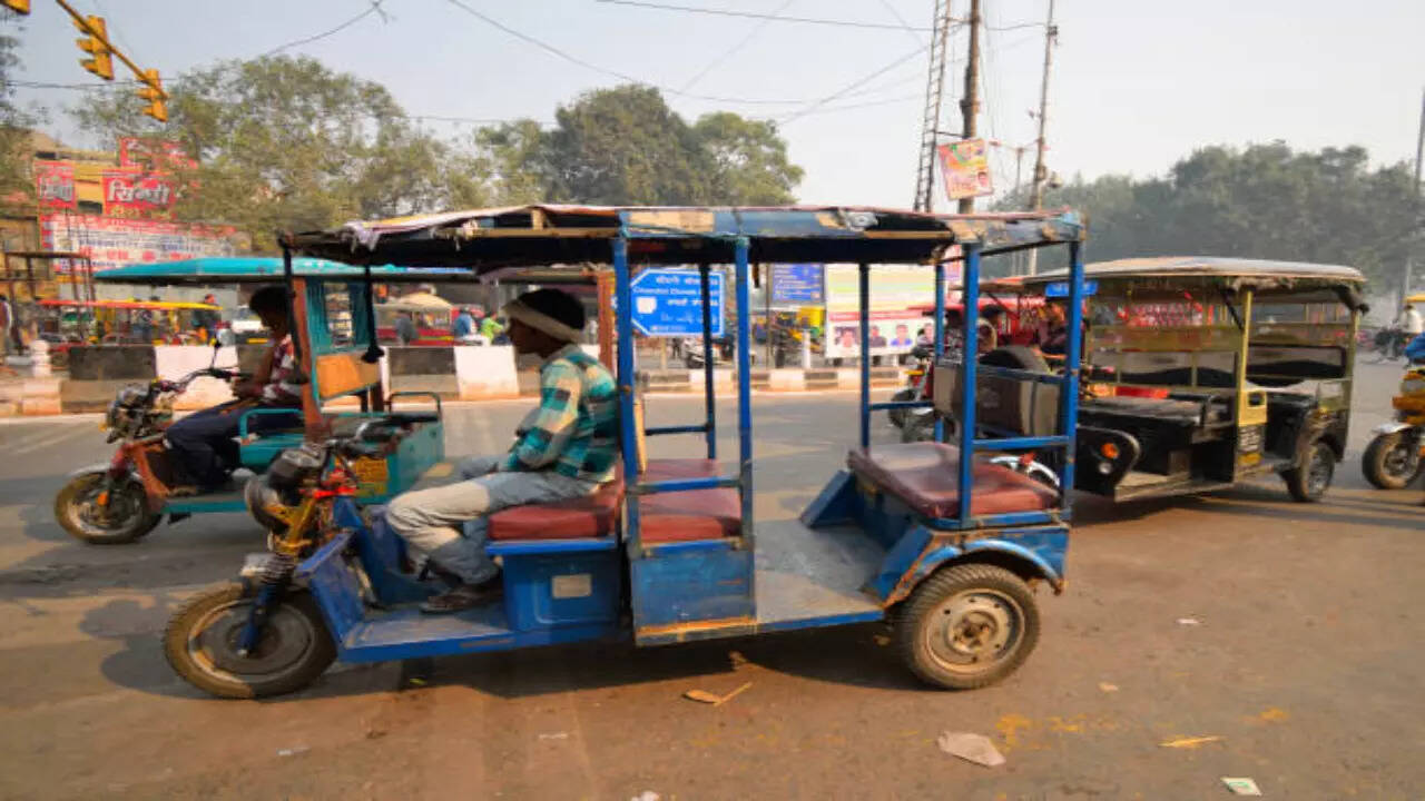 Drive against unregistered e-rickshaws begins in Delhi | Times Now