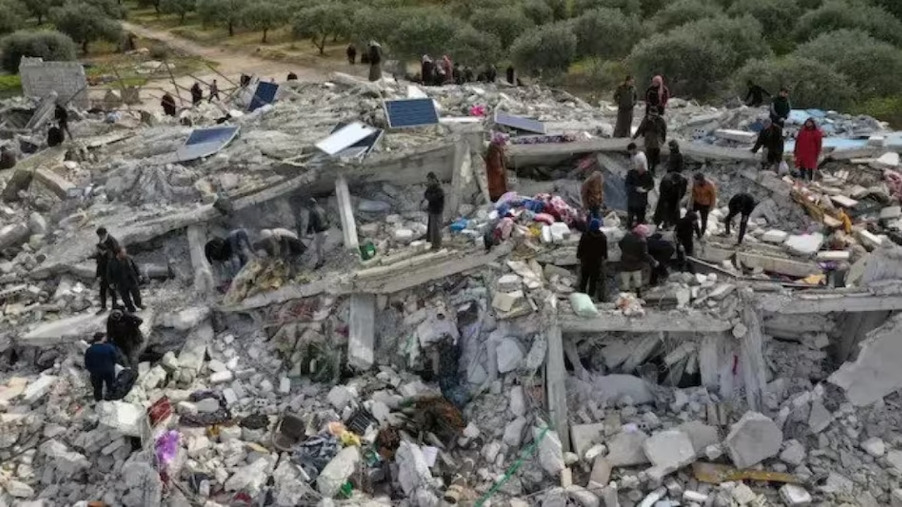 'From Rubble to Rescue': The heroic tale of two sisters’ escape from ...