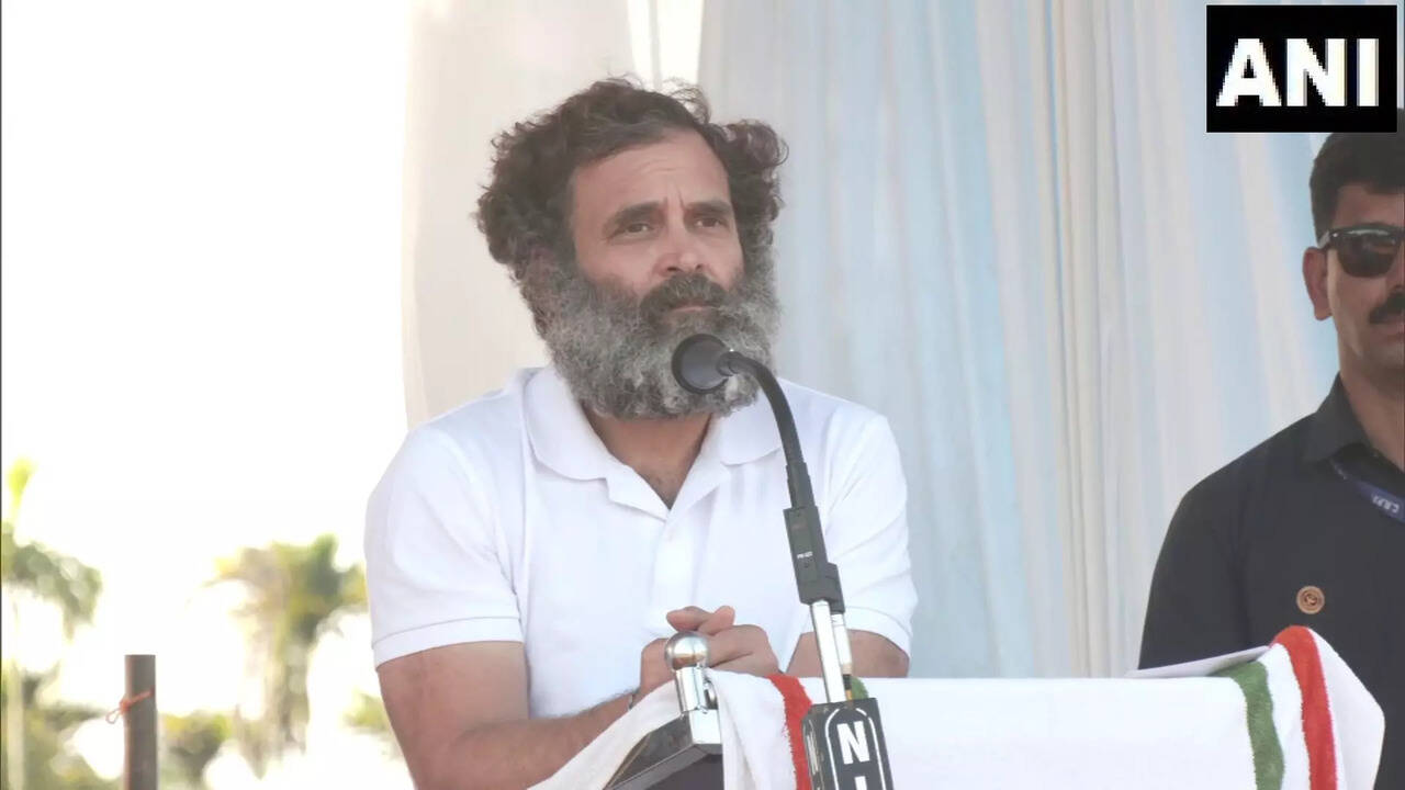 'Look how PM's hands were shaking while drinking water': Rahul Gandhi ...