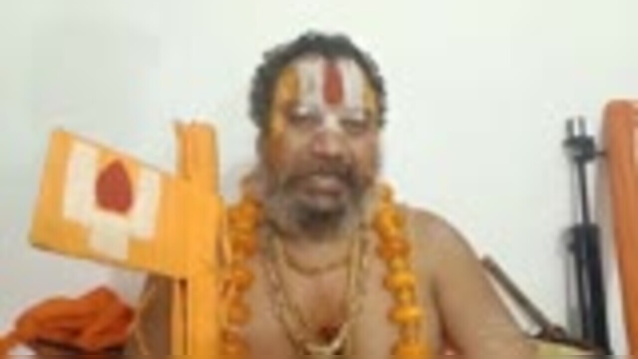 Ramcharitmanas Row Swami Paramhans Refutes Attack On Sp Leader Swami