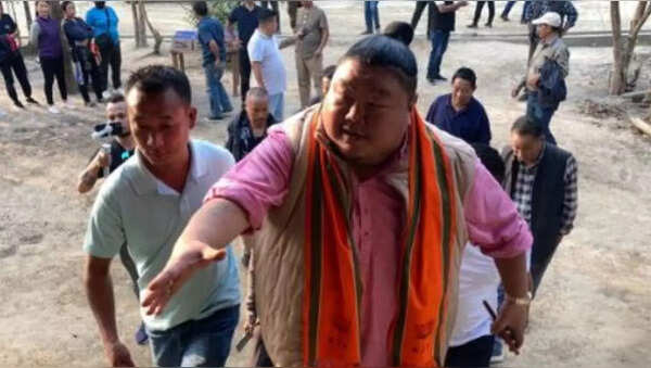 Nagaland minister Temjen Imna Along's new post on short arm cracks up ...