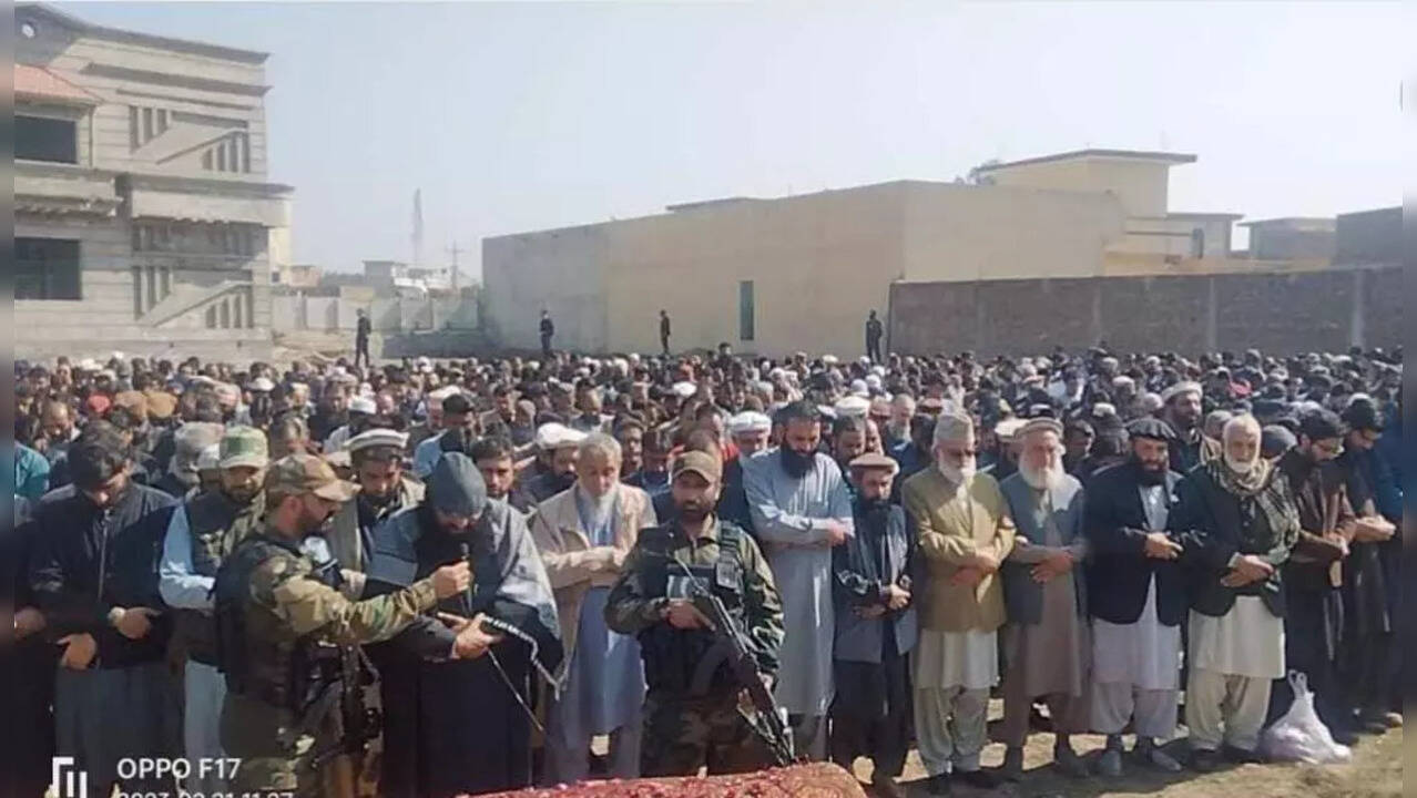 Hizbul Mujahideen chief Syed Salahuddin spotted leading funeral prayers ...