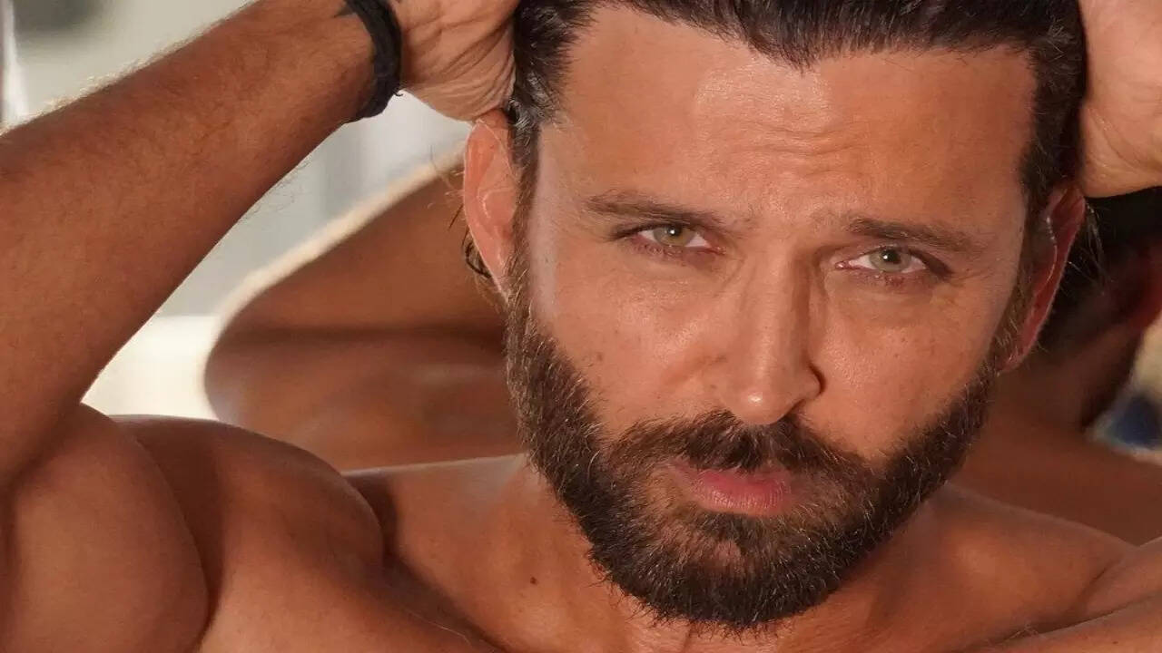 Hrithik Roshan’s look from Fighter LEAKED? | Hrithik Roshan Fighter ...