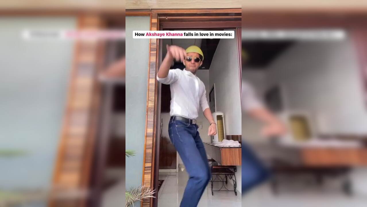 Man mimics how Akshaye Khanna falls in love in movies - Viral Video