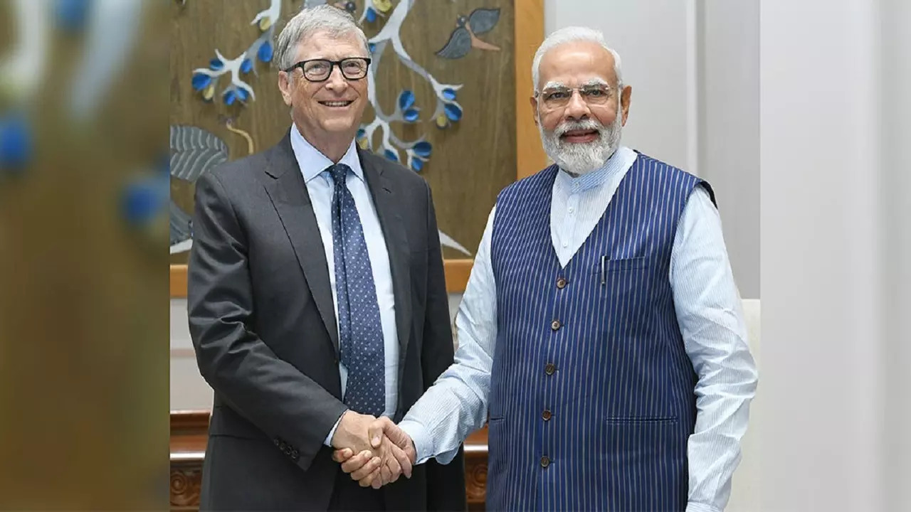 Gates: ‘Left me more optimistic’: Bill Gates meets PM Modi, praises ...