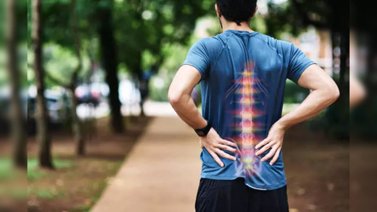 Degenerative spinal diseases: Know what leads to severe back problems ...