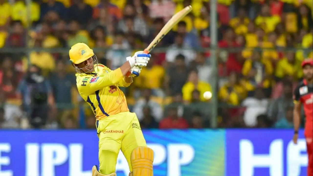 Vintage Thala! MS Dhoni smashes ball into stands for 6 in Chennai Super ...
