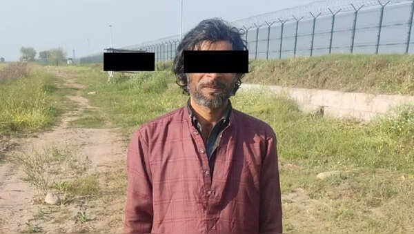 BSF arrest Pak national from Gurdaspur border in 2nd arrest in 2 days ... BSF arrest Pak national from Gurdaspur border in 2nd arrest in 2 days ...
