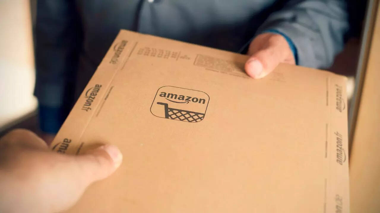 Amazon delivery driver demands 'snacks' from customers, abuses them in ...