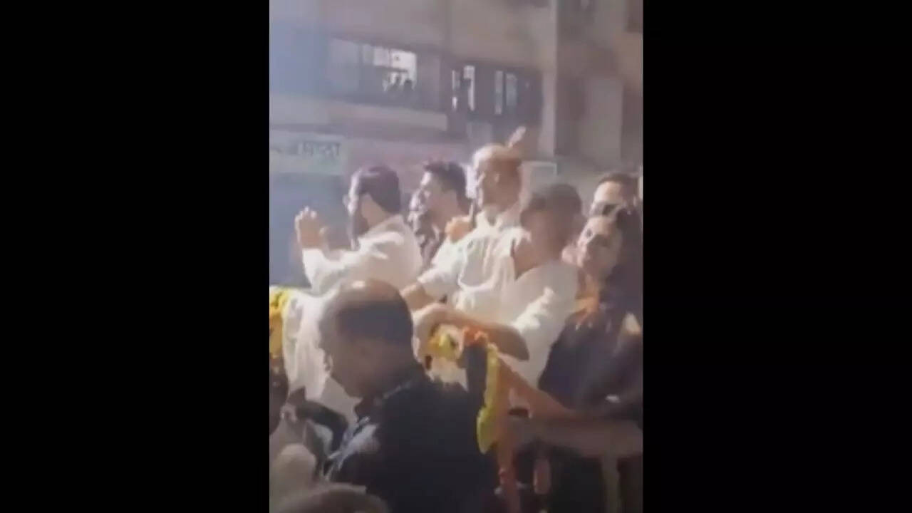 Video of Shiv Sena MLA Prakash Surve kissing woman leader goes viral ...