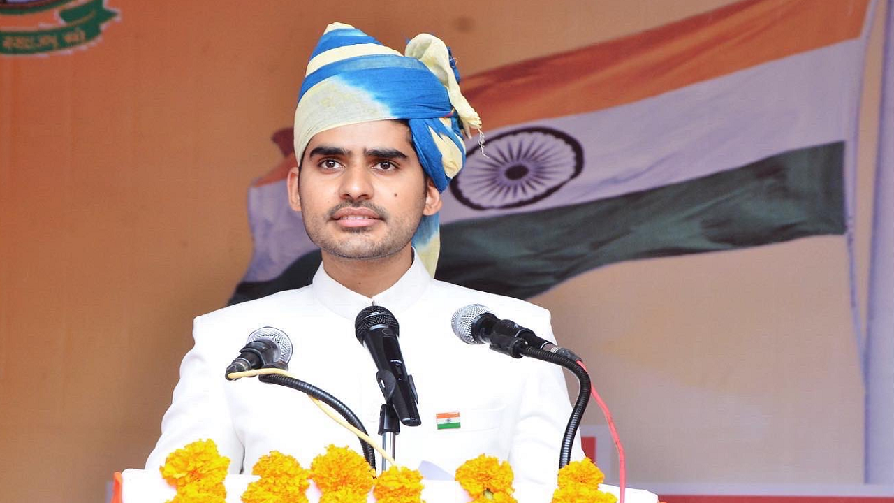 IAS Topper Kanishak Kataria- IIT Alumnus who secured UPSC AIR 1, check ... IAS Topper Kanishak Kataria- IIT Alumnus who secured UPSC AIR 1, check ...