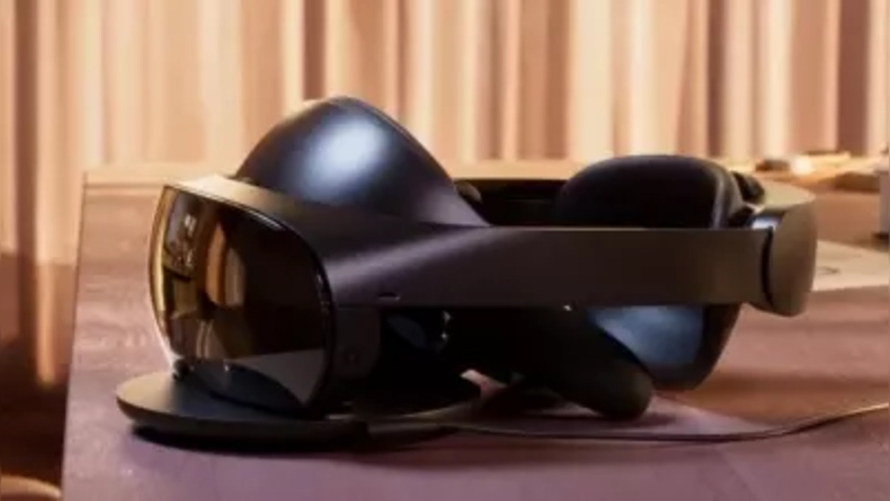 Shocking! Creator of Oculus invents deadly VR headset: 'If you die in ...