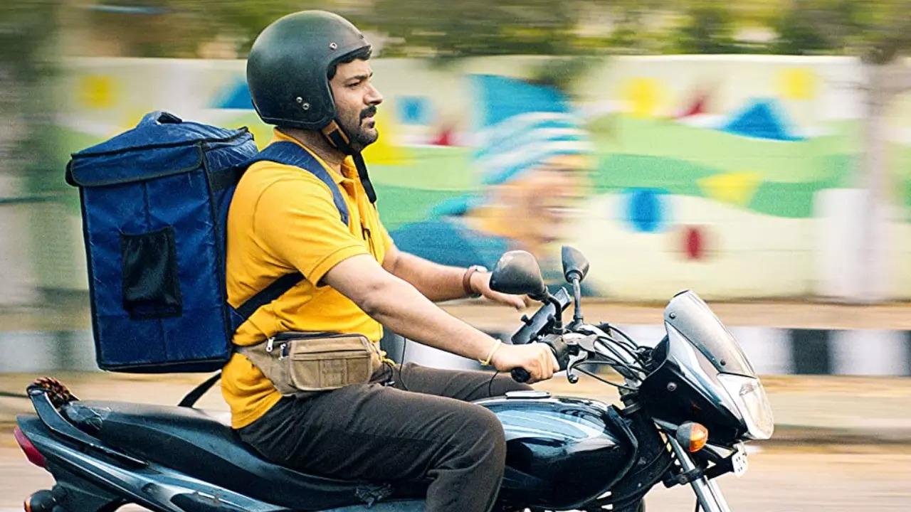 Zwigato Movie Review Zwigato imdb rating public review reaction Zwigato ...