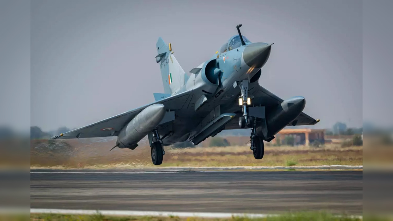 Balakot air strike-famed Mirage 2000 jet participates in Cobra Warrior ...
